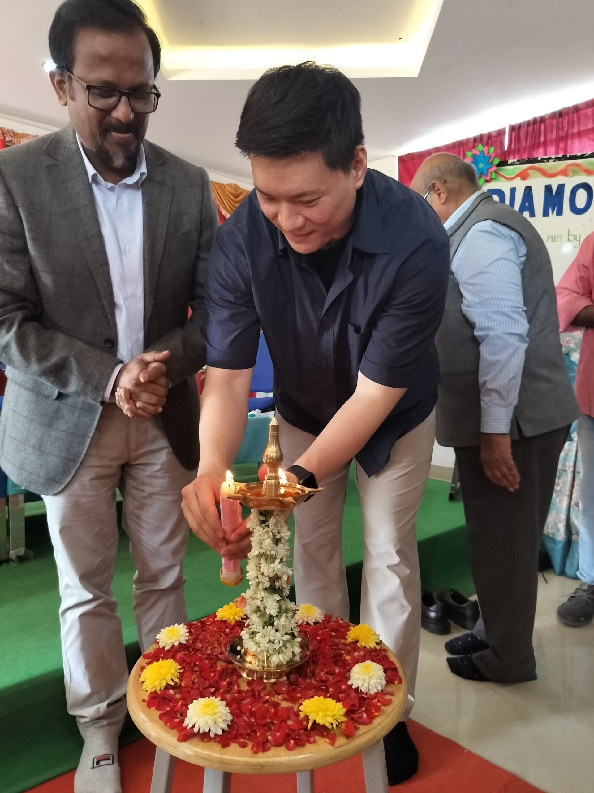 Home - Diamond College